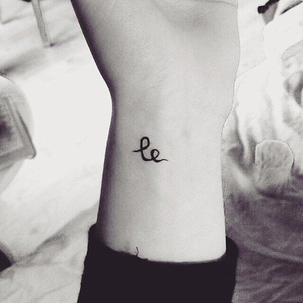 90 Glyph Tattoo Ideas With Meaning - Border Tattoo